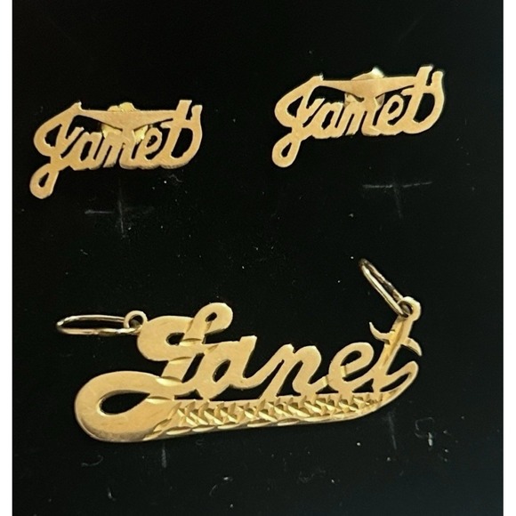 The Unbranded Brand | Jewelry | Vintage 989 14k Yellow Gold Janet ...